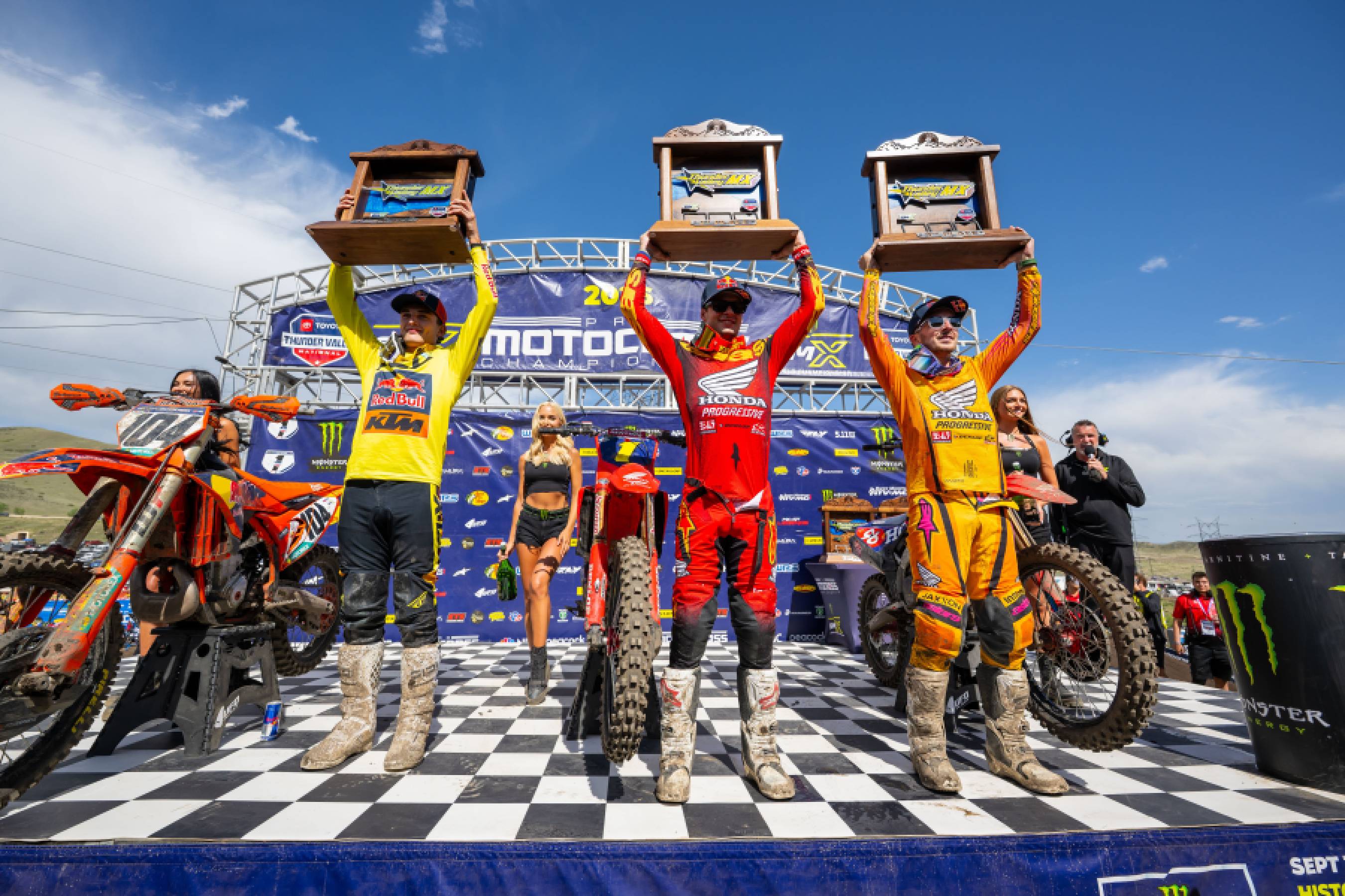 Honda HRC ProgressiveがサンダーバレーMXで総合優勝を独占 | Honda.Racing